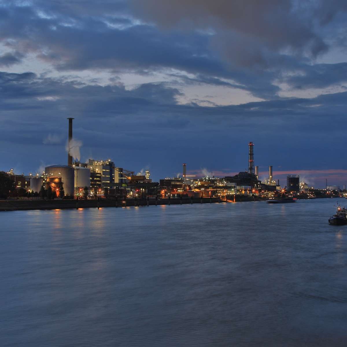 BASF Q1 2024: Operative Gewinne über Erwartungen trotz Umsatzrückgang