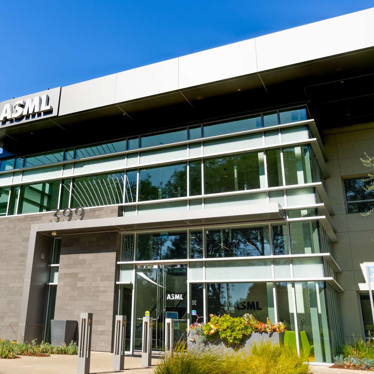 ASML nach Zahlen: Aktie massiv unter Druck. Wie weit kann das jetzt gehen?