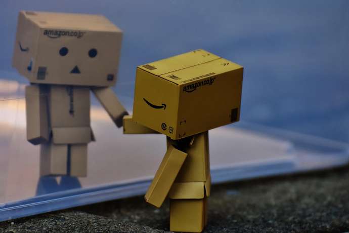 Automatisierung beschleunigt Umbau: Amazon plant weiteren Stellenabbau ...
