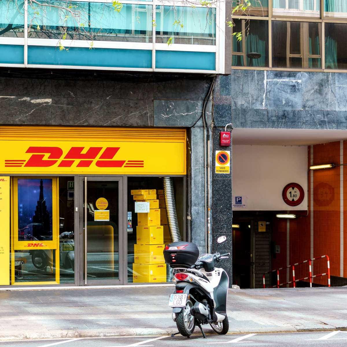 Dax trotzt dem SpaceX-Hype: DHL Group – Aktie könnte nun durchstarten